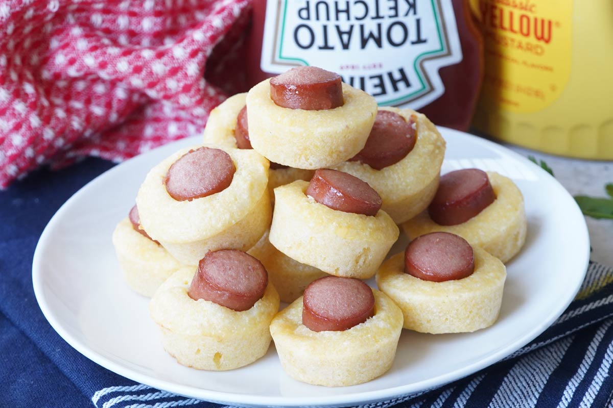 27 Easy and Delicious Pool Party Food Ideas