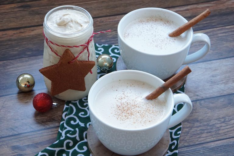 30 Christmas Treats to Gift Your Family and Friends